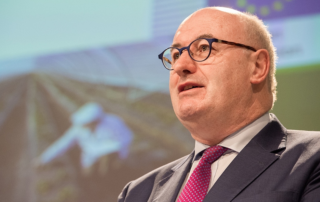 phil-hogan - FORUM WIRTSCHAFTSETHIK