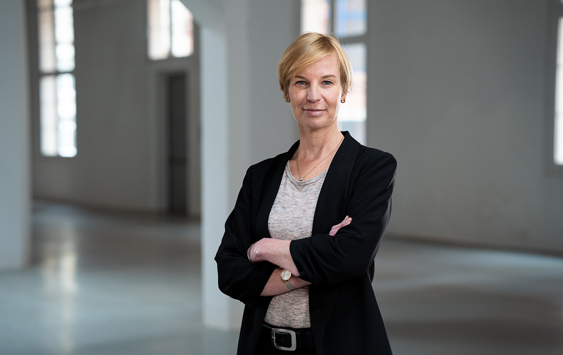 “New Work” - Die Arbeit an der Zukunft? - 5 Fragen an… Prof. Katharina ...